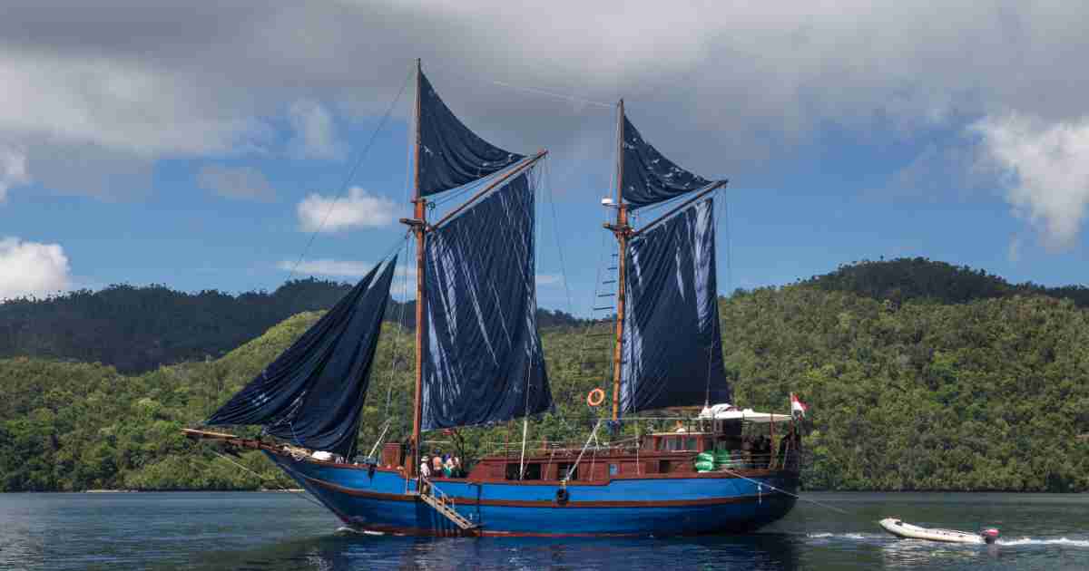 Indonesia's Original Traditional Ship Heritage of the Ancestors