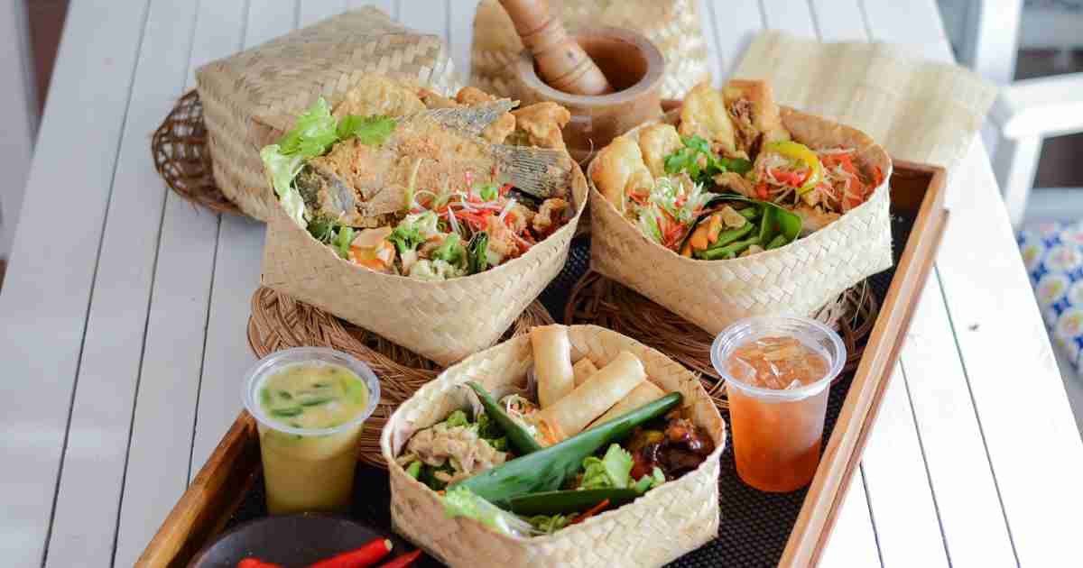 7 Authentic Traditional Indonesian Food Packaging