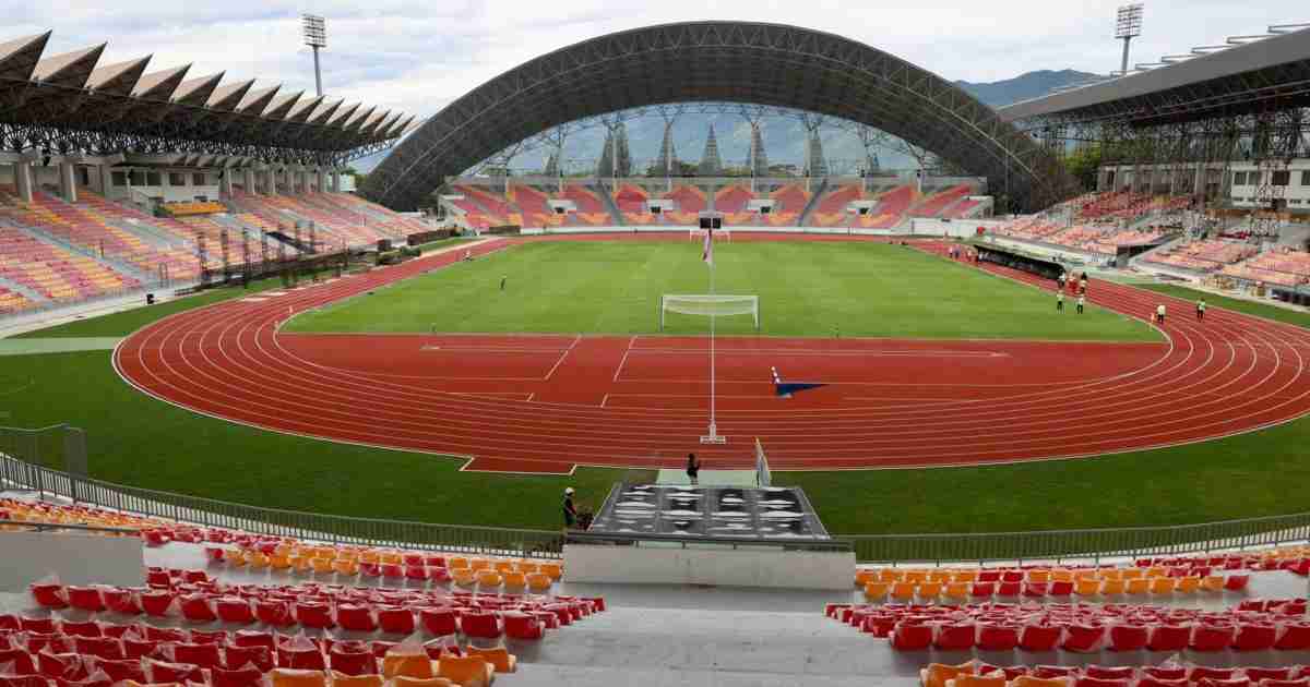 Menjelajahi Stadion Sepak Bola Ikonik Indonesia yang Penuh Sejarah